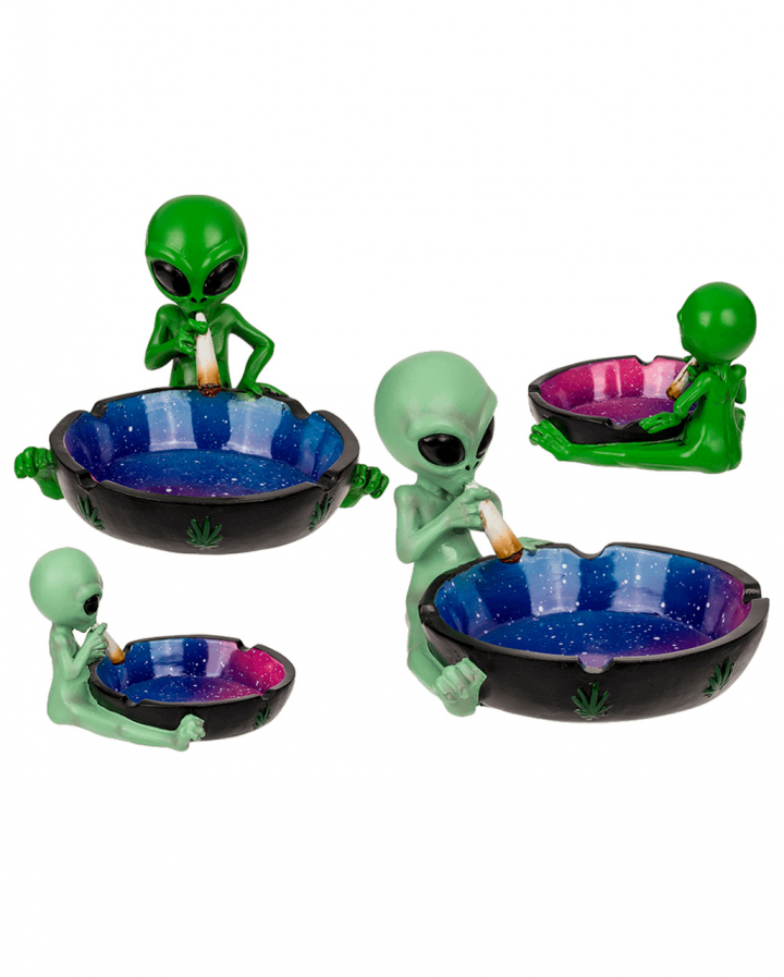 Ashtray Alien With Joint, 1 Piece made of polyresin | Horror-Shop.com