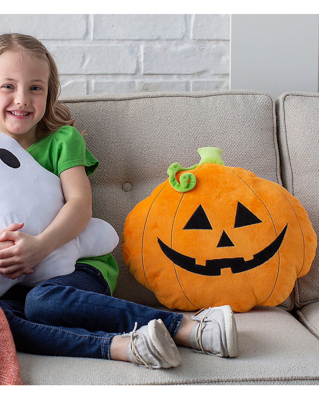 Halloween Pumpkin Plush Cushion 38cm as home decoration | Horror-Shop.com