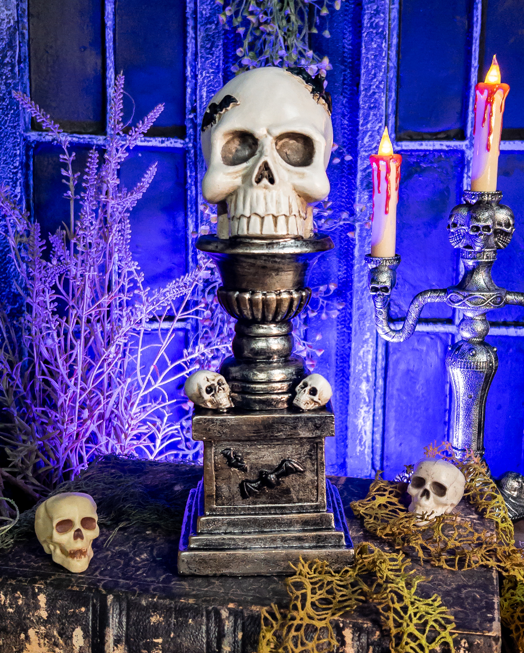 Column With Skulls & Bats 28cm ★ | Horror-Shop.com