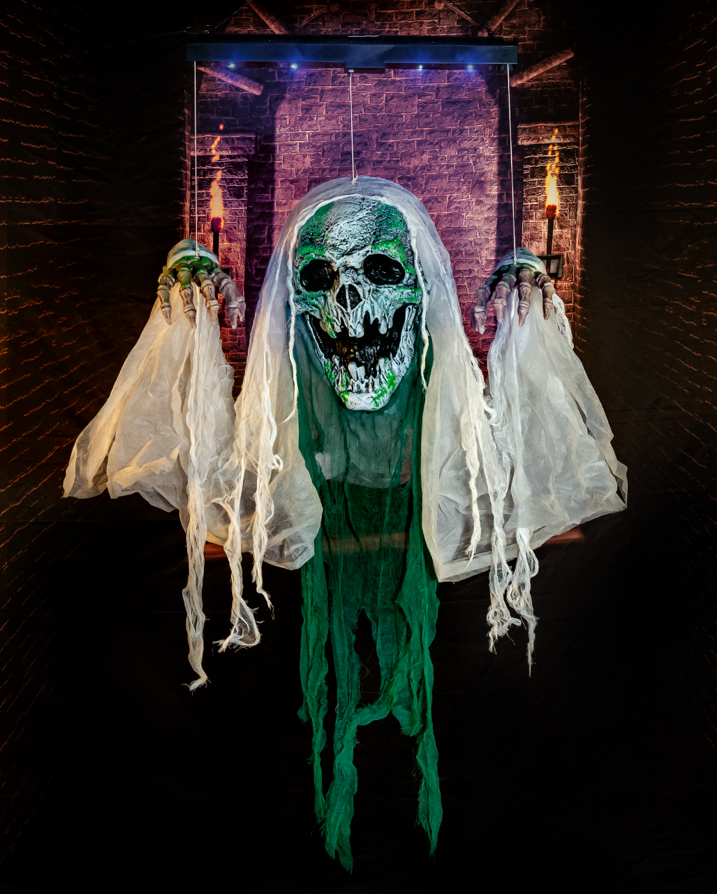 Floating Rag Ghost With Light & Sound 120cm ★ | Horror-Shop.com