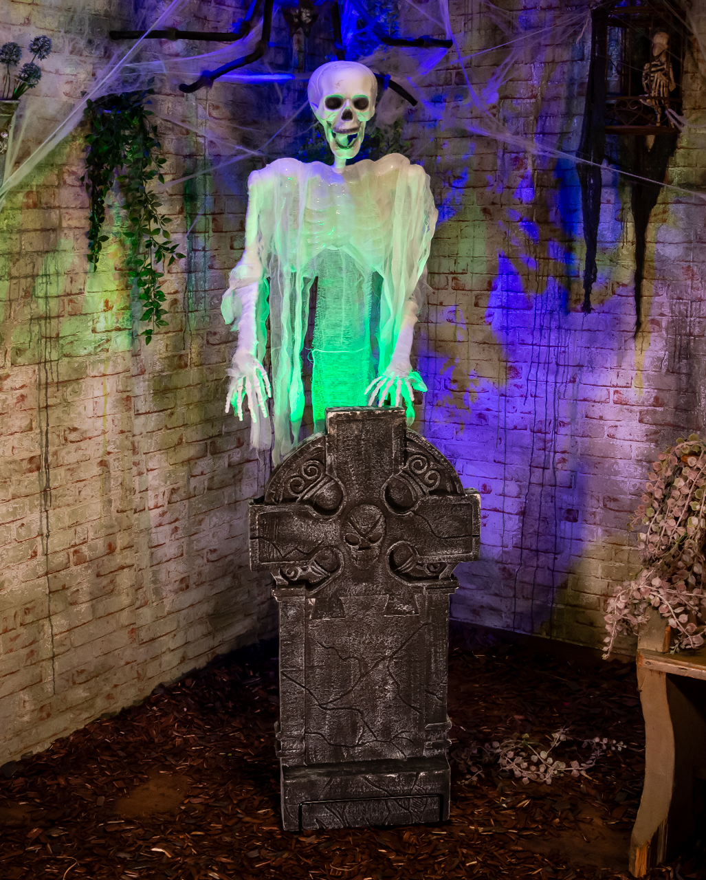 Schwebendes Geisterskelett & Grabstein mit Licht & Sound 175cm für ...
