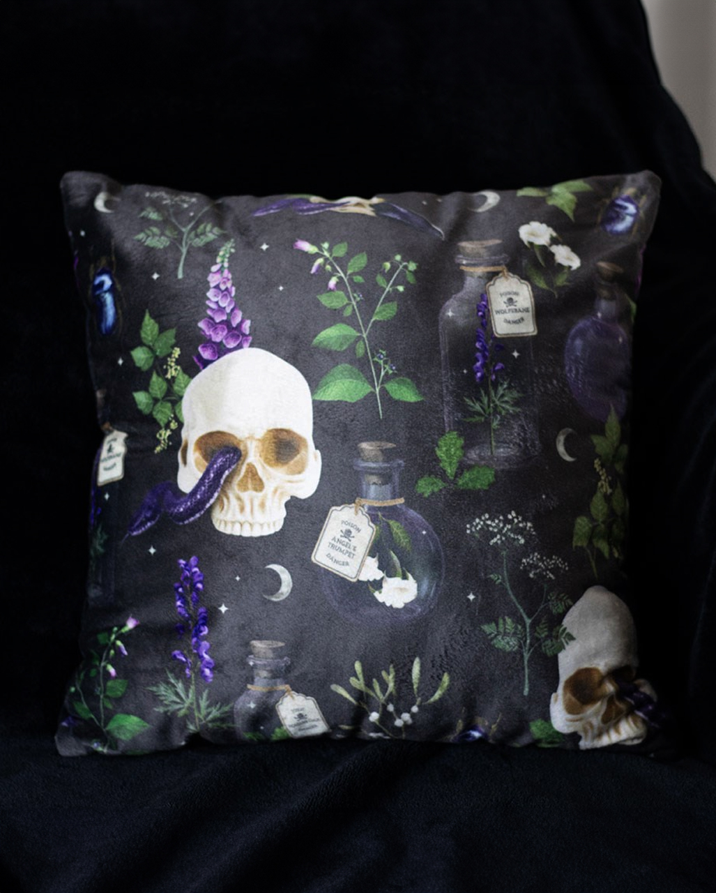 Venom & Vines Sofa Cushion 35x35cm Gothic Homeware | Horror-Shop.com