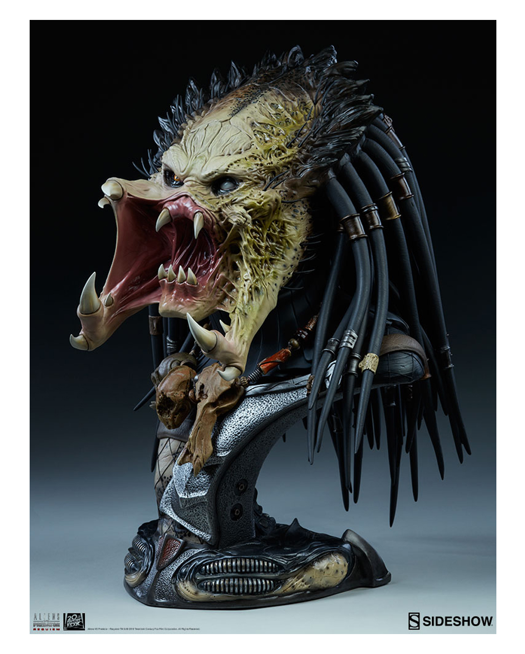 Wolf Predator Bust as a licensed collector's item | horror-shop.com