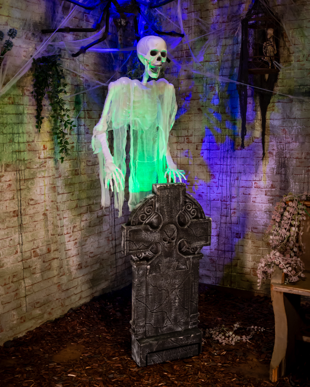 Floating Ghost Skeleton & Gravestone With Light & Sound 175cm for ...
