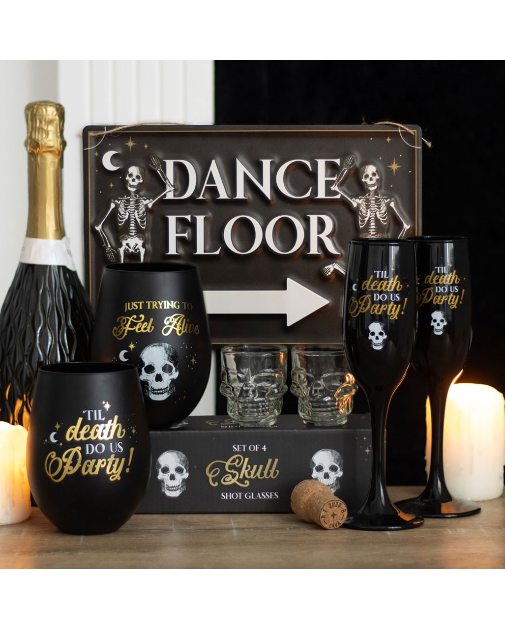"Dance Floor" Metal Sign With Dancing Skeletons 30x20cm ★ | Horror-Shop.com