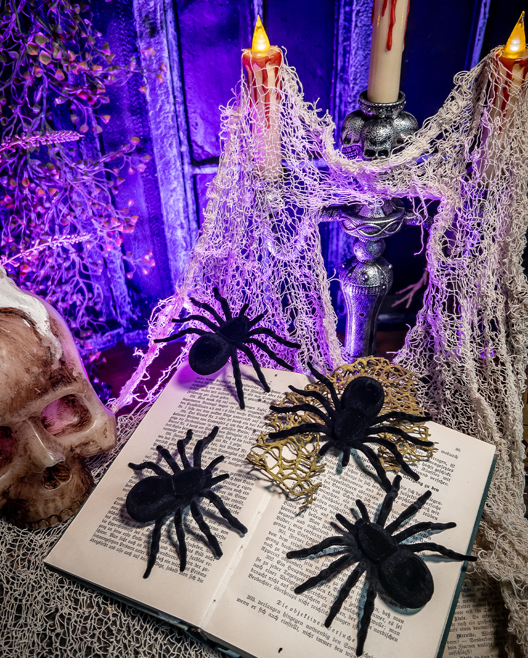 Black Halloween Spiders 4 Pcs. as Halloween decoration | Horror-Shop.com