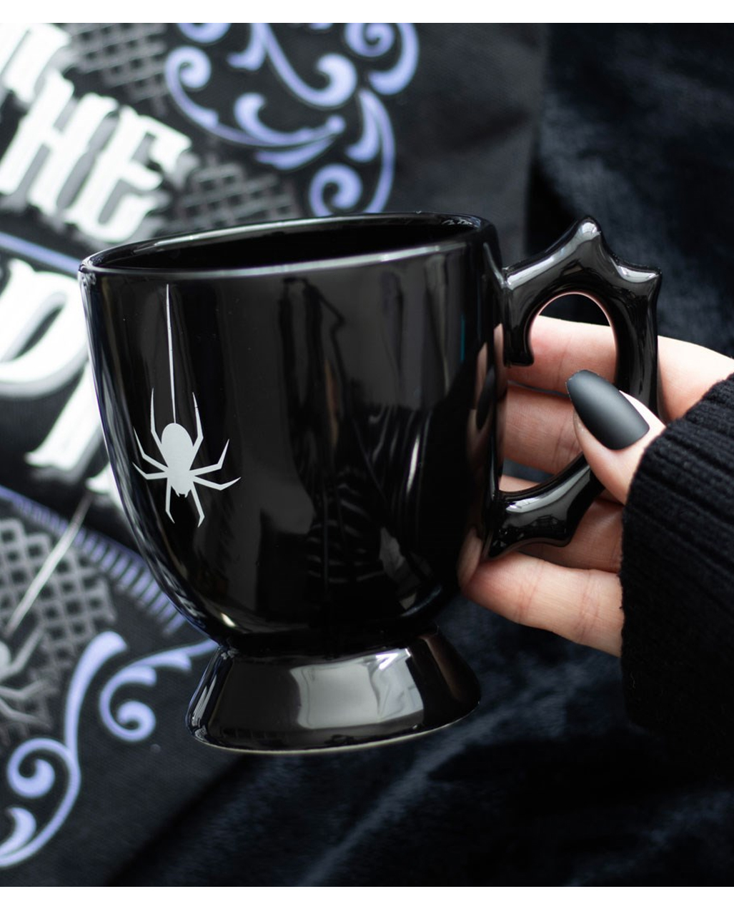 Black Teacup with Spider 11cm | Horror-Shop.com