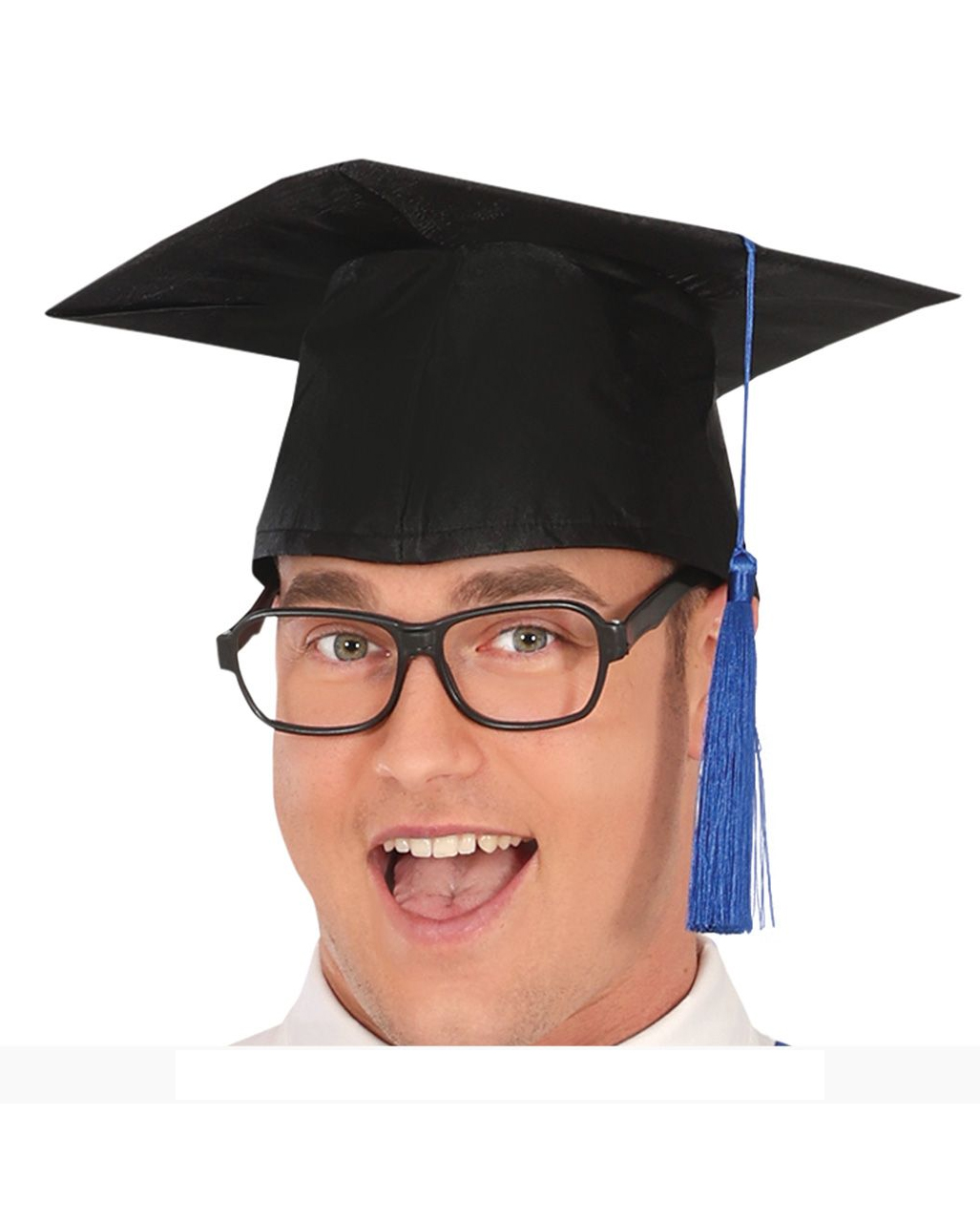 Graduation Gown with Hat | Horror-Shop.com