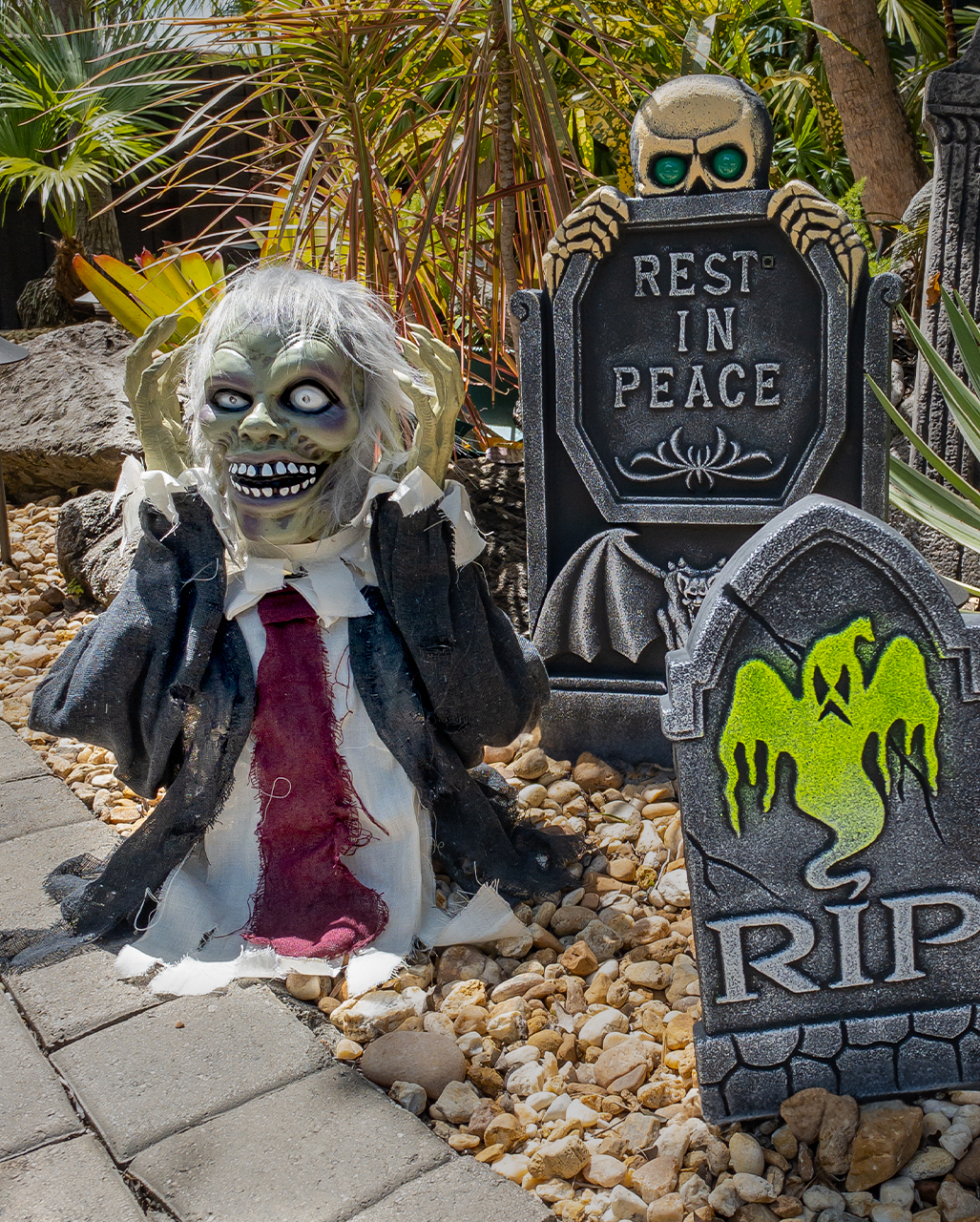 Zombie Groundbreaker With Pop Up Skull 56cm ★ | Horror-Shop.com